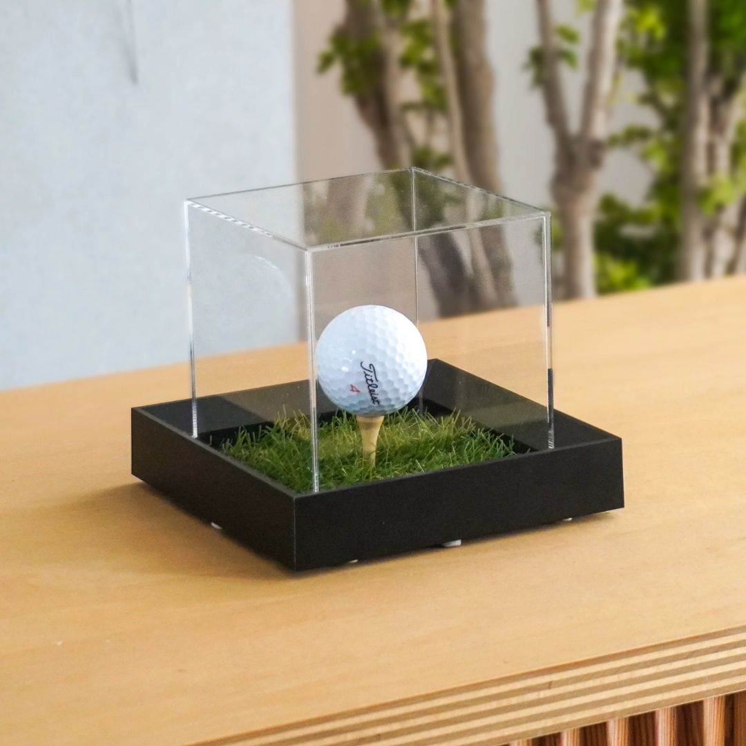 Golf Ball Display Case w/ Tee & Turf – Acrylic Hole-in-One Box - Aluna