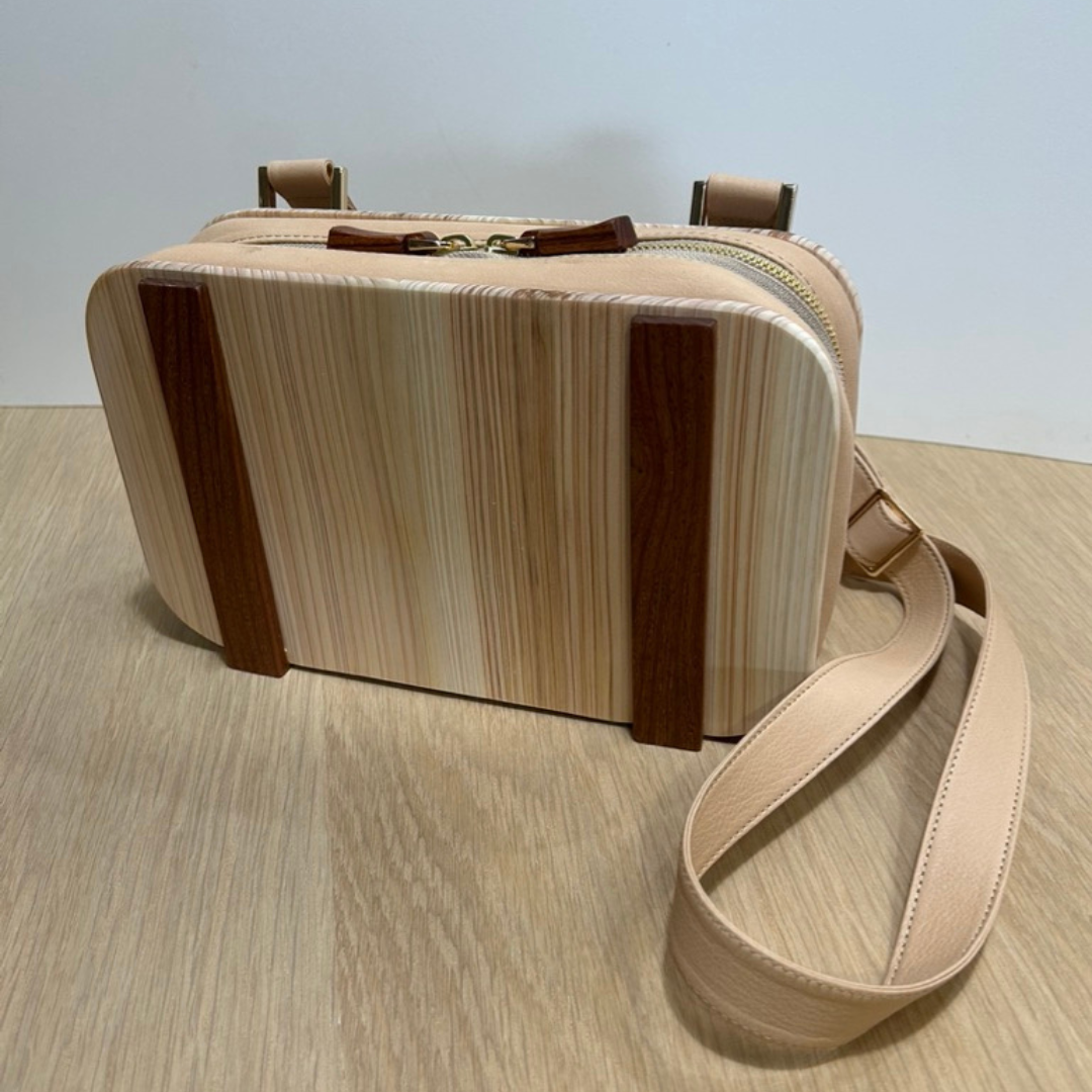 Hinoki Pochette Élue, Handcrafted Wood & Leather Shoulder Bag - Shizuo